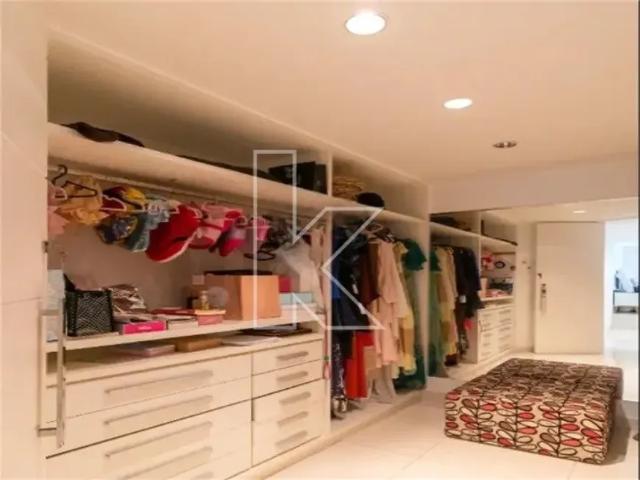 Apartamento à Venda no Itaim Bibi