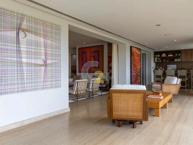 Apartamento à venda no Jardim Panorama, 3 suítes, 4 vagas