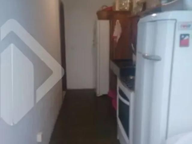 Apartamento à venda no Menino Deus: 46m² com 1 dormitório/quarto disponível!