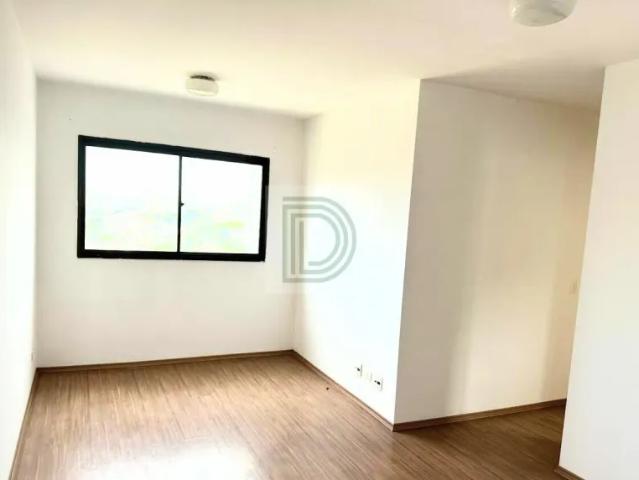 Apartamento à venda próximo ao metrô Vila Sonia, com 68m²
