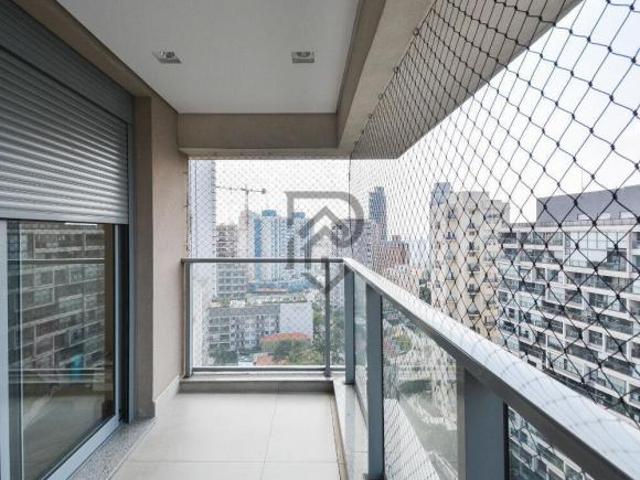 Apartamento Vila Madalena andar alto vista livre
