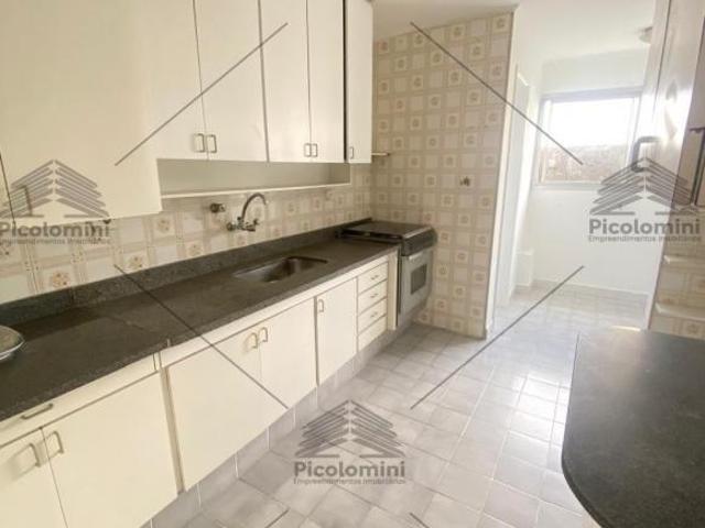 Apartamento Vila Madalena com 72 metros, 3 quartos, sala com sacada, 2 Vagas, piscina, academia, sal