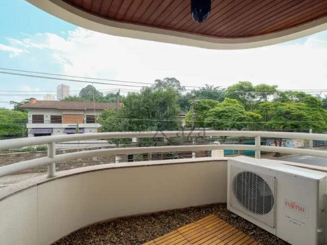 Apartamento Vila Madalena 4 Dormitórios 130m²