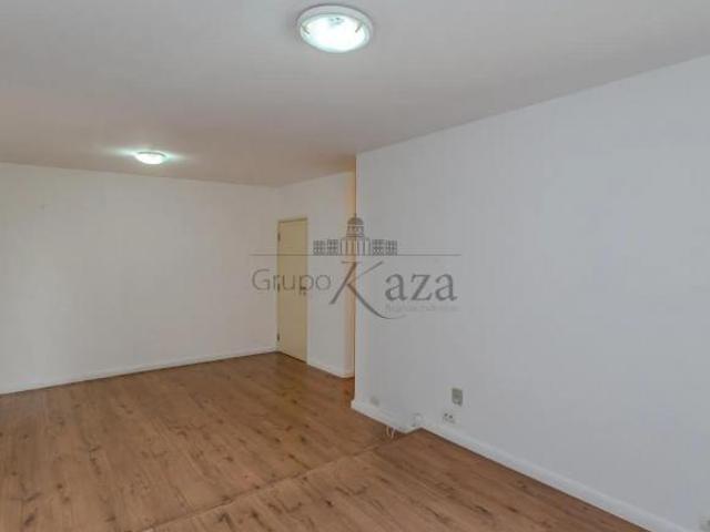 Apartamento Vila Mariana 3 Dormitórios 95m²