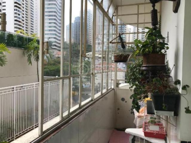 Apartamento Vila Mariana, Semi Mobiliado, 111m², 2 Dormitórios, Suíte e Varanda
