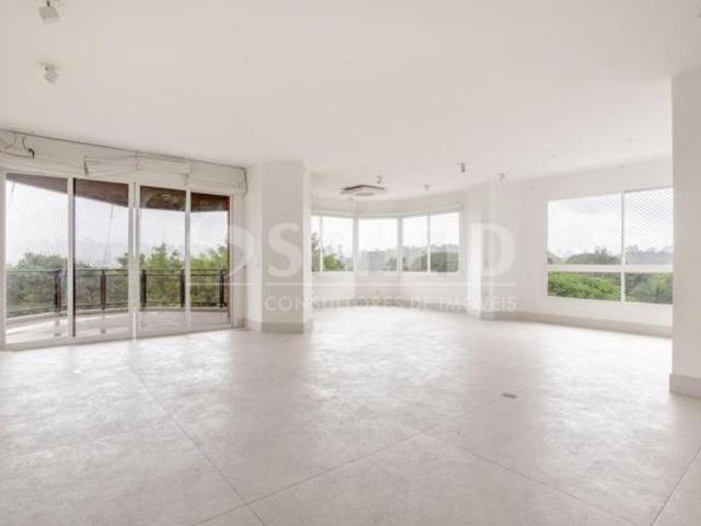 Apartamento Vila Nova Conceção 4 quartos 2 suítes 3 vagas