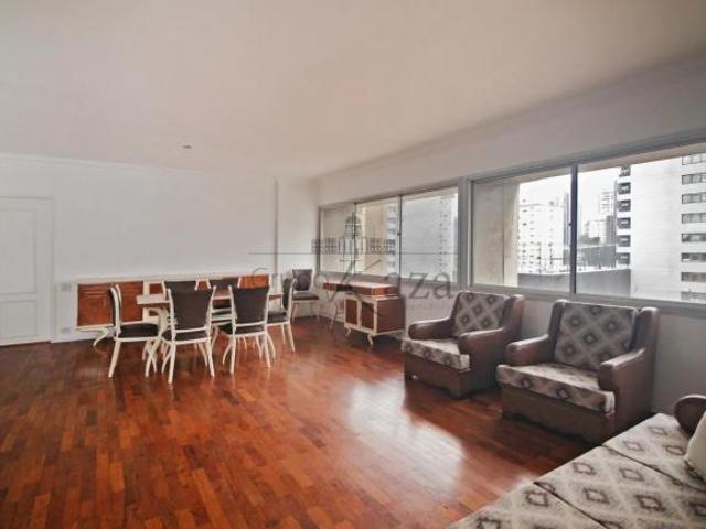 Apartamento Vila Nova Conceição 3 Dormitórios 150m²