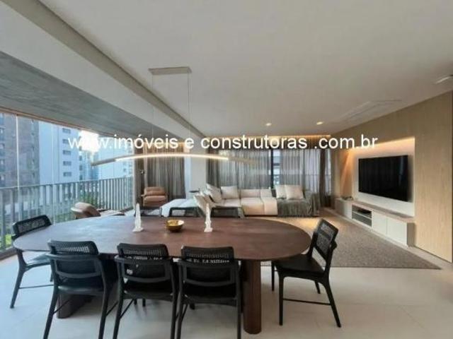 Apartamento Vila Nova Conceição 162 m² 2 suítes + Closet + Dependência empregada 2 vagas demarcada