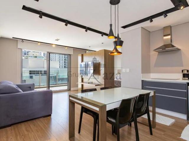 Apartamento Vila Nova Conceição 1 Dormitório 77m²