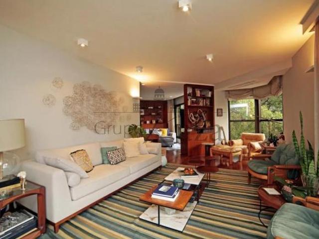 Apartamento Vila Nova Conceição 4 Dormitórios 255m²
