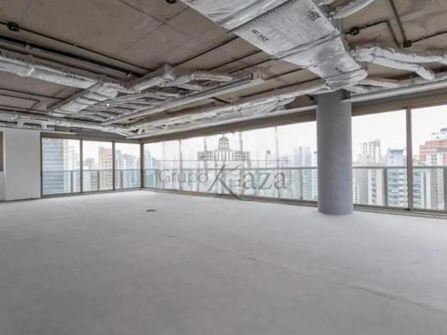 Apartamento Vila Nova Conceição 4 Dormitórios 358m²