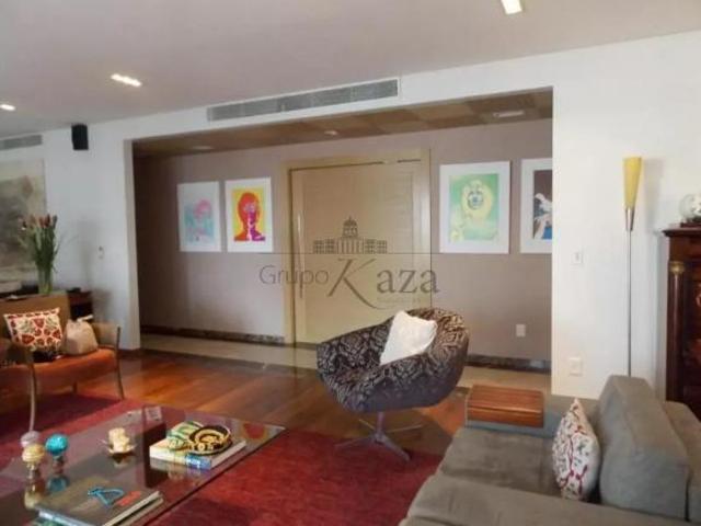 Apartamento Vila Nova Conceição 4 Dormitórios 369m²