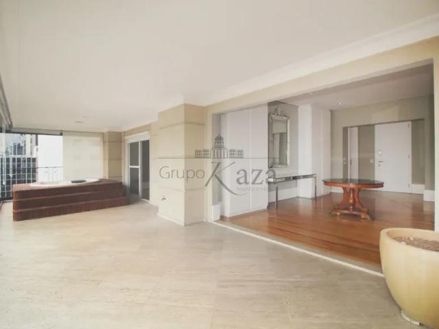 Apartamento Vila Nova Conceição 5 Suítes 552m²