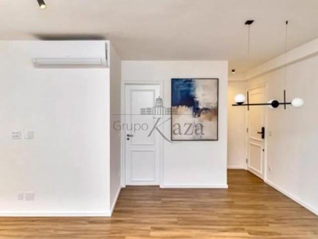 Apartamento Vila Olímpia 3 Dormitórios 92m²