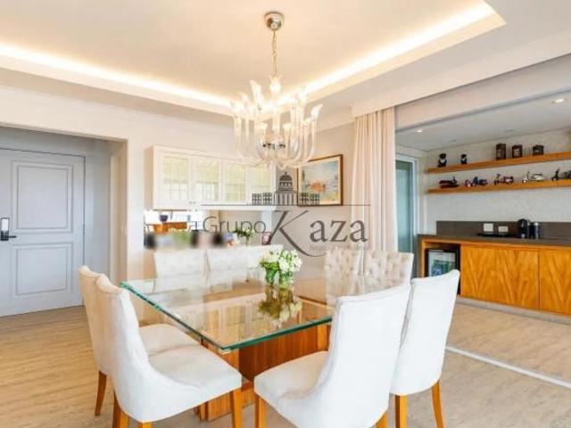Apartamento Vila Olímpia 2 Suítes 156m²