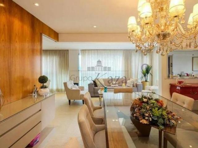 Apartamento Vila Olímpia 4 Suítes 210m²