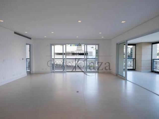 Apartamento Vila Olímpia 4 Suítes 456m²