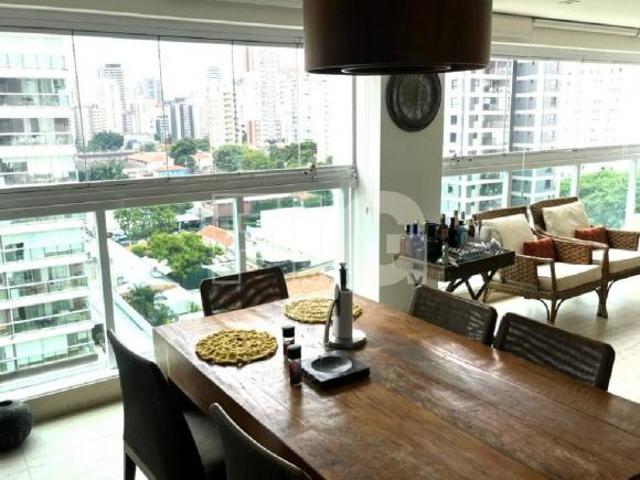 APARTAMENTO VILA OLÍMPIA Venda ou Locação 210 m² 3 Suítes 3 Vagas