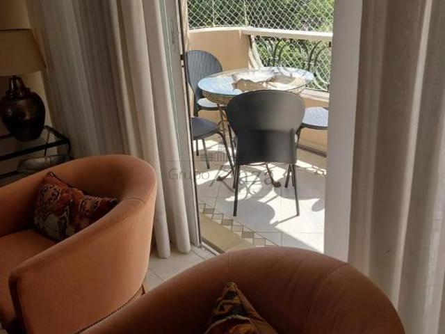 Apartamento Vila Adyana Edifício Capri 4 Dormitórios 215,23m²