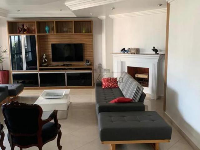 Apartamento Vila Adyana Residencial Alphaville 4 Dormitórios 377m²
