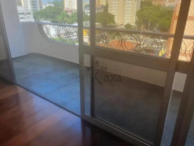 Apartamento Vila Adyana Residencial Capri 4 Dormitórios 215m²