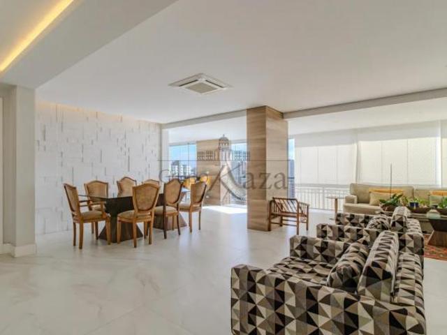 Apartamento Vila Andrade 3 Suítes 200m²