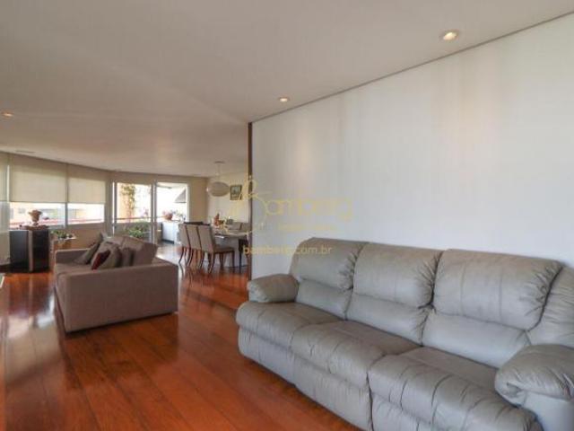 APARTAMENTO VILA ANDRADE, LAREIRA, VARANDA COM CHURRASQUEIRAS