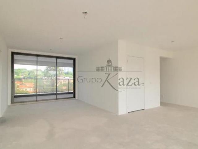 Apartamento Vila Clementino 4 suítess 230m²
