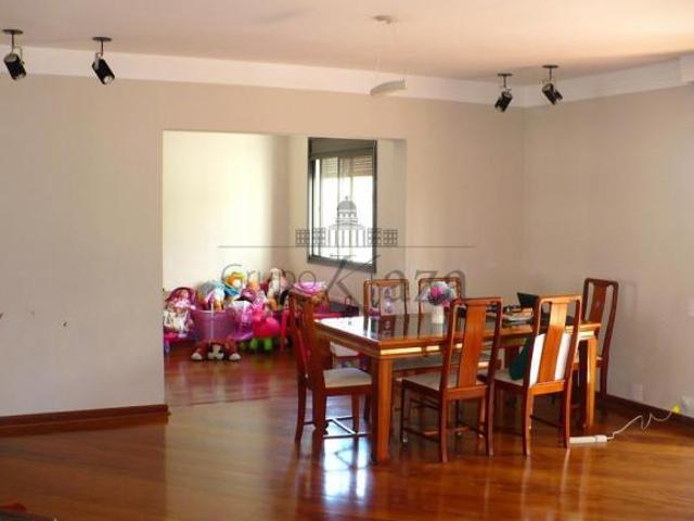 Apartamento Vila Ema Residencial Solar da Colina 189m² 4 Dormitórios Aceita Permuta