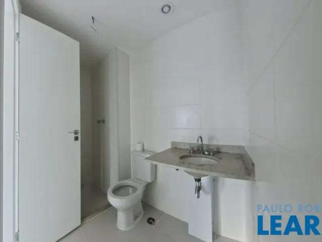 Apartamento vila gumercindo sp