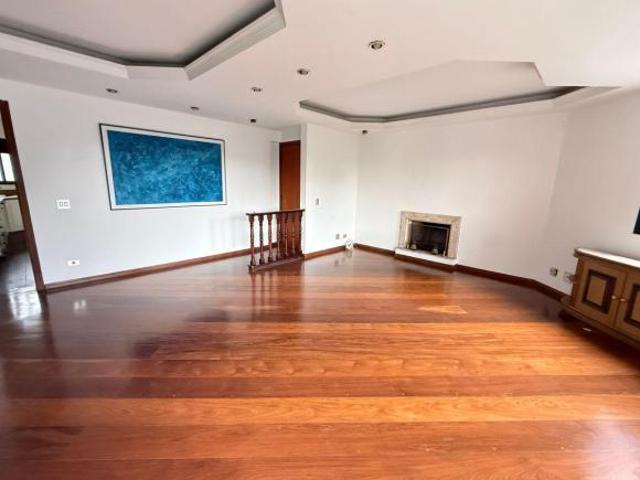 Apartamento vila indiana, 4 quartos sendo 3 suíte, 3 vaga de carro com escritório. FL58