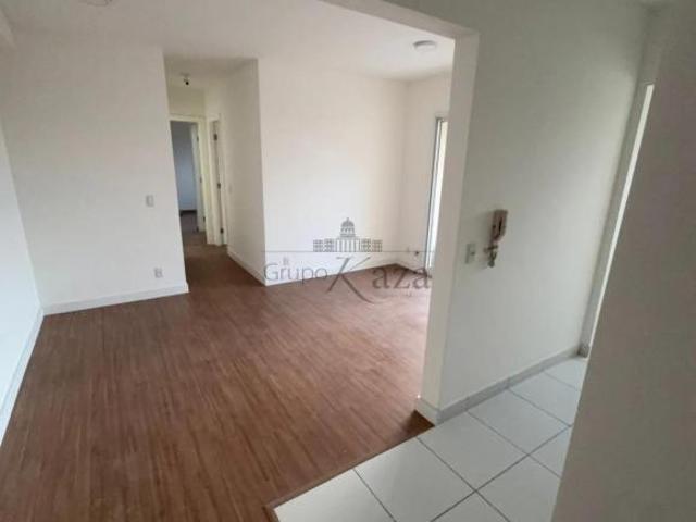 Apartamento Vila Industrial Edifício Rossi Montês 2 Dormitórios 63m²