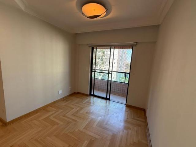 Apartamento vila Sônia próx do metrô, 3 quartos sendo 2 suíte