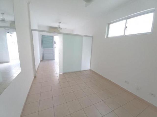 Apartamento Vista Livre com 1 dormitório no Gonzaga Santos/SP