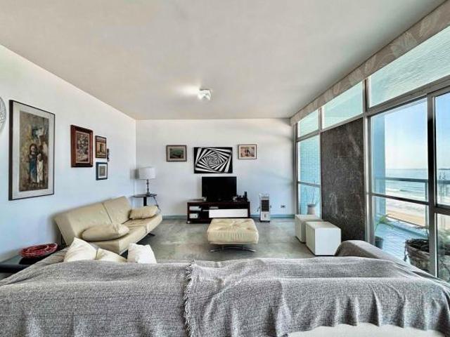 Apartamento Vista Mar à Venda na Pitangueiras no Guarujá | QVista Inteligênci.