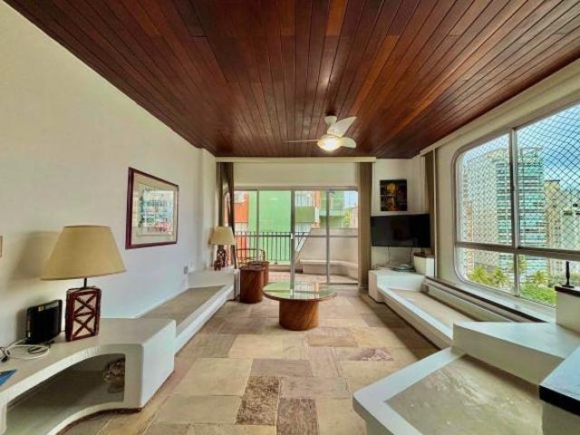Apartamento Vista Mar à Venda no Astúrias no Guarujá | QVista Inteligência Im.