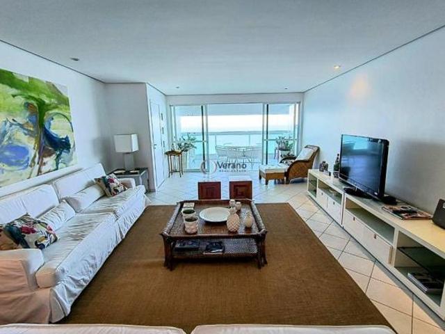 Apartamento vista oceânica com 3 Suítes à venda, 184 m² Pitanguei