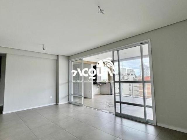 Apartamento vista para o mar 3 suítes 4 sacadas