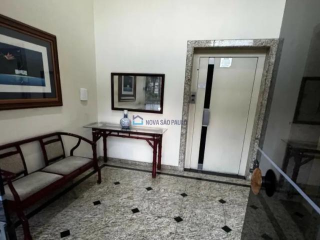 Apartamento VL Monumento com 109m², 2 vagas fixas, depósito, lazer, rua arborizada e tranquila