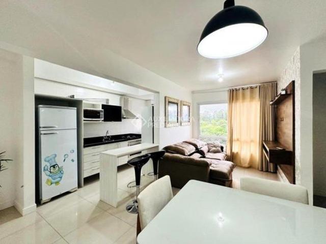 apartamento Weekend, composto 02 dormitórios, sala de estar/jantar, banheiro social