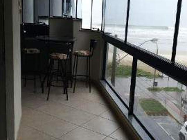 APARTAMENTO ZONA 1 02 DORMITÓRIOS MEIA PRAIA
