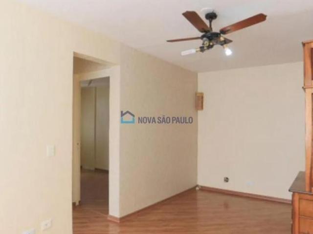Apartamento Zoológico, andar alto, vago, ensolarado, área lazer