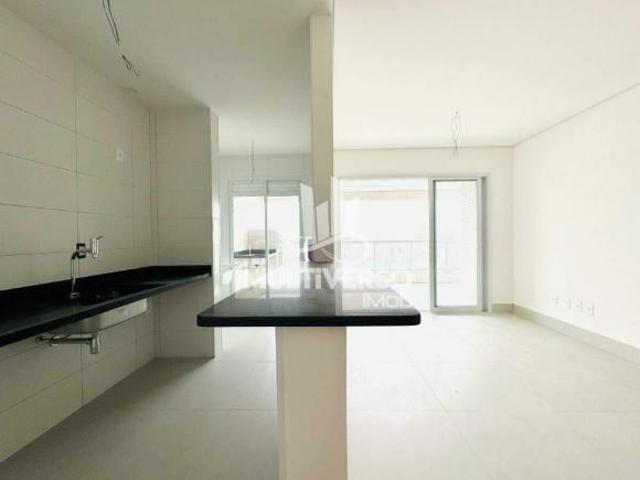 Apartamento a meia quadra da praia no bairro Aparecida – conforto, localização e lazer completo