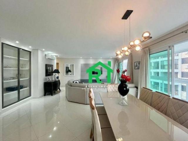 Apartamento à beira mar com 3 quartos 3 suítes, 3 vagas e lazer à venda em Pitangueiras, Guaruja