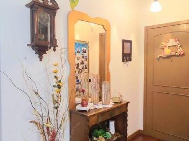 Apartamento à beira mar com 02 dormitórios