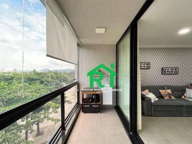 Apartamento à beira mar com 1 quarto, sacada, 1 vaga e lazer à venda em Pernambuco, Guarujá