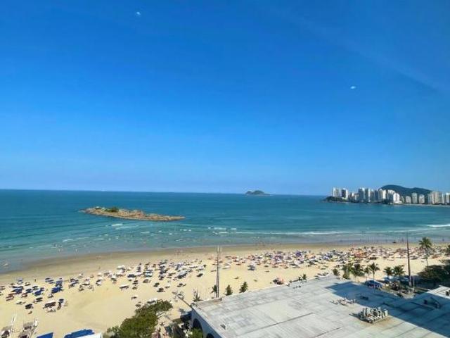 Apartamento à Beira Mar Frente ao Mar à Venda na Pitangueiras no Guarujá | QV.