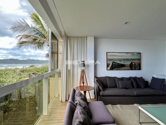 Apartamento à Beira Mar na Praia Mariscal em Bombinhas SC
