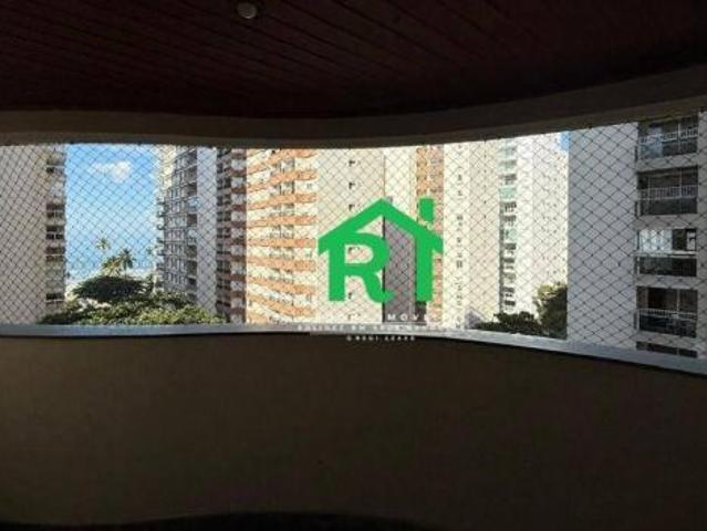Apartamento a poucos metros da praia com 2 dormitorios 1 suite, 2 vagas, Pitangueiras, Guaruja/SP