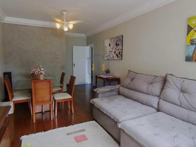 Apartamento a poucos metros da praia do Itararé, 2 dormitórios, sendo 1 suíte